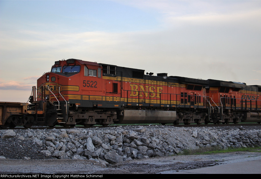 BNSF 5522